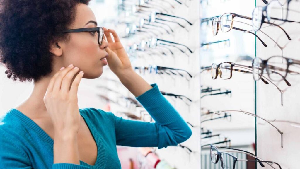 How to Choose the Perfect Bifocal Glasses with Ease